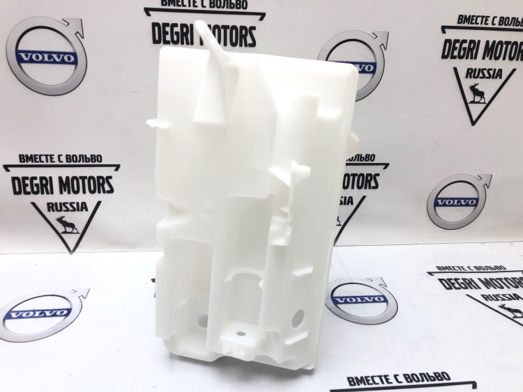 30753424 Бачок стеклоомывателя а/м с омывателями фар Вольво XC60 ...