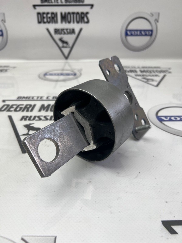 2040702 Сайлентблок заднего левого продольного рычага Volvo S60 II, S80 ...