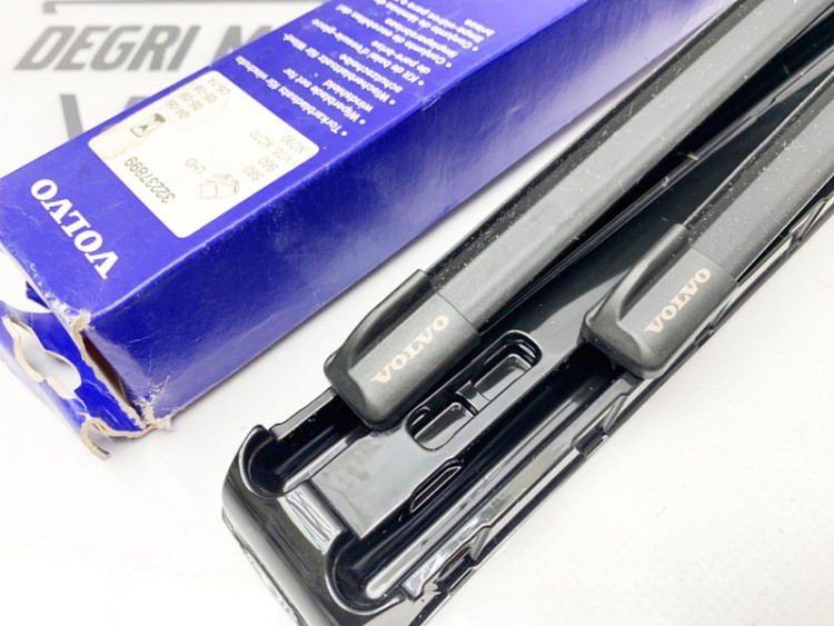 Комплект щеток переднего стеклоочистителя S60, S80, XC70, XC90 ...