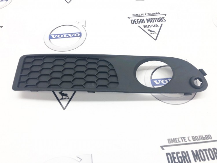 30744115 Решётка бампера правая п\парктроник Вольво S80 II \\ 2007-2013 ...