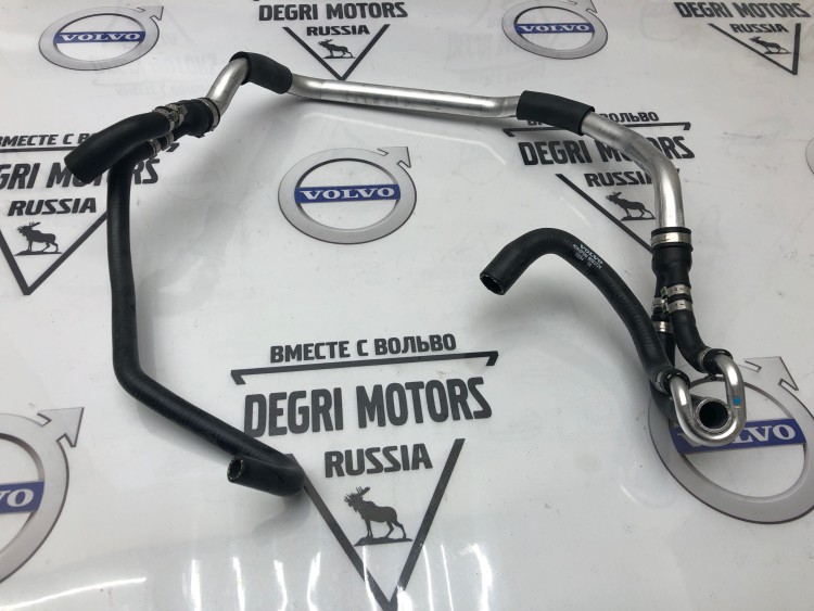 30757132 Трубка вентиляции картерных газов D5244TX Вольво S60 (-09 ...